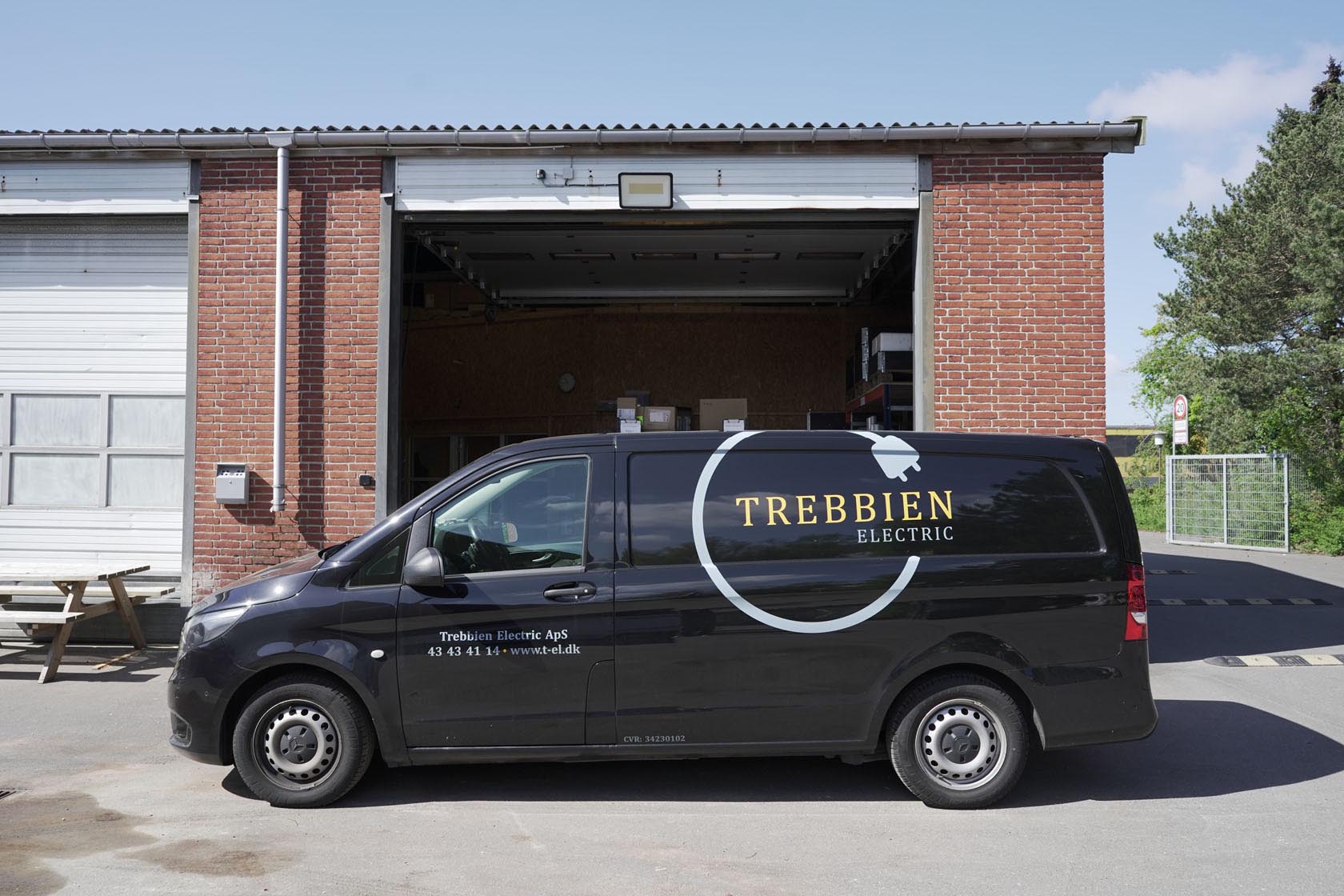 Elektriker | Trebbin Electric | Vi har døgnservice | Ring på 43 43 41 14